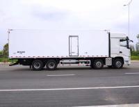 China Dongfeng 25 Ton 8x4 Live Fish Transport Truck Refrigerated Seafood Van 13cbm Tank for sale