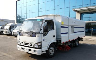 China ISUZU 4x2 Road Sweeper Truck 4cbm Water 5cbm Dust Vacuum Mobile Cleaning Tanker Vehicle for sale
