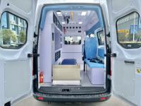 China Ford 2.0T Diesel Ambulance Vehicle 4944mm Emergency Rescue Hospital Transport for sale