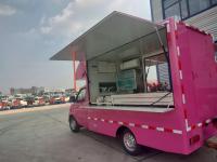 China Customized Mobile Food Truck Burger Trailer 5995x2230x3300mm 200 People Capacity for sale
