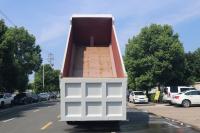 China Sinotruck HOWO 8x4 20m3 Mining Tipper Truck 380HP Dump Truck for Construction for sale