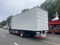 China 4x2 300 hp Medium-duty Box Truck (Diesel-powered) for sale