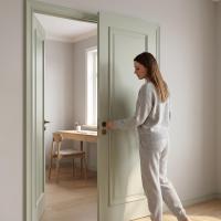 China Eco Zero Formaldehyde Light Oak Veneer Doors Oak Faced Internal Doors Recessed Panel Odorless Safe for sale