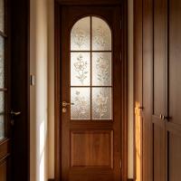 China Custom Solid Wood Interior Door with Decorative Glass Panel, Luxury Wooden French Door for Home Villa Bedroom Entry Door for sale