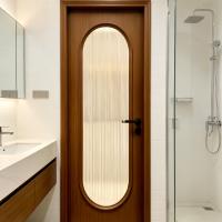 China Soundproof Moisture-Proof Wear-Resistant Glass Door and Wood Glass Door for Modern Bedroom and Hotel Interior Use for sale