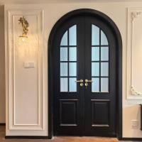China Custom Size French Style Arched Design Solid Wood Interior Door and Solid Wood Internal Door for Home for sale