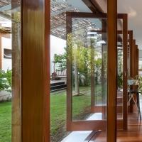 China Modern Solid Wood Interior Door with Glass and Custom Decorative Panels for Whole House for sale