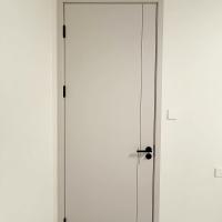 China Eco-Friendly Minimalist Water Resistant Solid Wood Interior Door and Solid Wood Internal Door for Home Use for sale