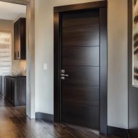 China Contemporary Well Sealed Solid Wood Interior Door with Customizable Size for Modern Homes and Wooden Interior Door Projects for sale
