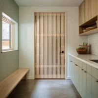 China Modern Blast Door Bullet Resistant Solid Wood Interior Door with Premium Natural Wood Finish for sale