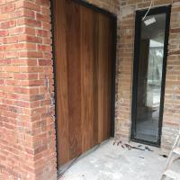 China Large Size Custom Manufactured Solid Wood Front Door and Solid Wood Entry Door for Modern House for sale