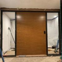China Architectural Solid Wood Entrance Door Custom Solutions for Construction Contractors and Wooden Front Door Projects for sale