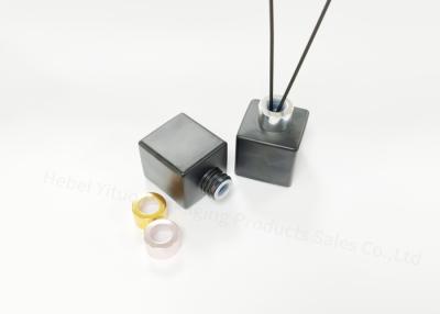 China 50ml Frosted Square Aromatherapy Glass Bottle with 5.6cm Base and Custom Branding Options for sale
