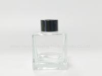 China Clear Transparent Square Glass Aromatherapy Bottle 100ml with Glossy Finish and Custom Logo Options for sale