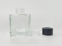 China Clear Transparent Square Glass Aromatherapy Bottle 100ml with Glossy Finish and Custom Logo Options for sale