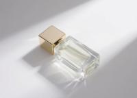 China 2oz Butterfly Shape Glass Perfume Bottle with Gold Cap - 60ml Capacity Cosmetic Packaging for sale