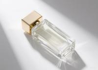 China 2oz Butterfly Shape Glass Perfume Bottle with Gold Cap - 60ml Capacity Cosmetic Packaging for sale