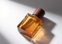China Clear Square Glass Perfume Bottle 50ml with Natural Wood Cap - 4.6cm Diameter, 10.1cm Height Spray Container for sale
