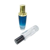 China Custom Cosmetic Spray Bottle 100ml Refillable Fine Mist with Screw Cream Pump for sale
