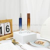 China Customizable 30ml Glass Perfume Bottles with Spray Pump Leak Proof Travel Size for sale