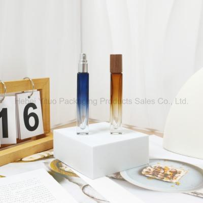 China Customizable 30ml Glass Perfume Bottles with Spray Pump Leak Proof Travel Size for sale