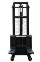 China 3300lbs/1600~3000mm Electric Pallet Stacker for sale
