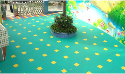 China Children Play Interlock Rubber Tiles 305x305x10mm Outdoor Kindergarten Playground Flooring for sale