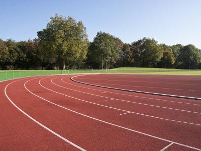 China All Weather High Strength Eco Sports Flooring 13mm Running Track Red IAAF Certified for sale