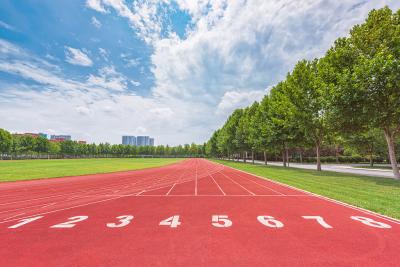 China EPDM Eco Sports Flooring 400M Spray Coated Synthetic Athletic Track 13mm for sale