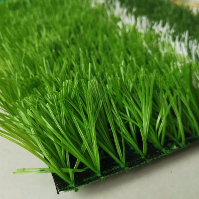 China All Weather Football Artificial Turf Grass PE Fibers Fake Lawn 15mm Pile Height for sale