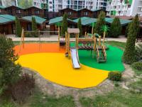 China Slip Resistant EPDM Running Track Surface 2-4mm Granules for Kindergarten Playground for sale