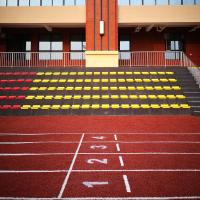 China 13mm PU Glue Mix SBR Rubber Particle Running Track Surface Eco-Friendly for sale