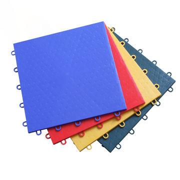 China PP Interlocking Garage Floor Tiles 50cm Anti Slip Snap Together Drainage Mats Modular Cushion for sale