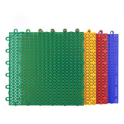 China PP Interlocking Sports Tiles 30x30cm Self-Drainage Outdoor Flooring for sale