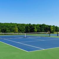 China SPU Acrylic Tennis Court Flooring 2mm-5mm Abrasion Resistant Comfort Foot Feeling for sale