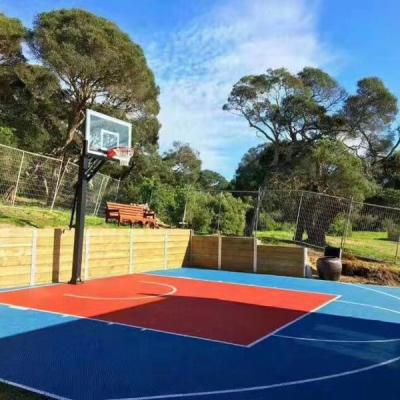 China PP Interlocking Sports Flooring 30cm x 30cm UV Resistant Glueless Gym Mats for sale