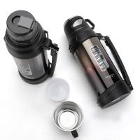 China 2 Liter Vacuum Travel Pot Stainless Steel Water Bottle Insulated Chilly Bottle 2000ml for sale