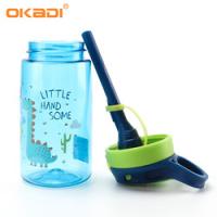 China 470ml High Quality Portable Custom Baby Straw Milk BPA Free Kids Plastic Water Bottle With The Handle ,One Touch To Open for sale