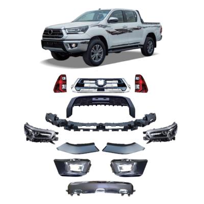 China Toyota's Style with This Middle East LED Light Bumper Body Kit for sale