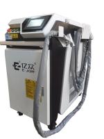 China RAYCUS Handheld Fiber Laser Welding Machine for Stainless Steel Aluminum Plate Pipes for sale
