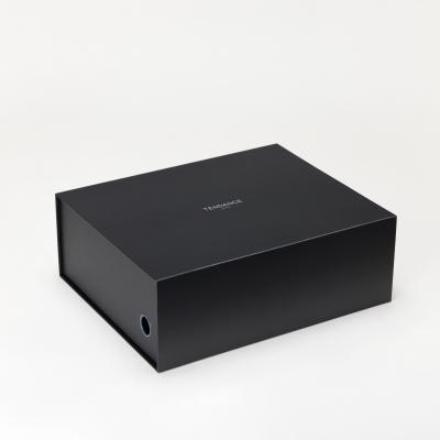 China Recyclable Cardboard Paper Cosmetic Packaging Box Hard Folding Magnetic Gift Box for sale
