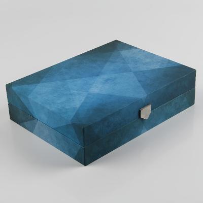 China Luxury Flip Top Gift Box White Cardboard Prevent Displacement One Piece With Inner Lining for sale