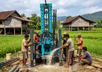 China Powerful Torque Smooth Rotation Air High Torque Drilling Rig Cost Effective Price for sale