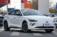 China Feista Pure Electric 2020 GLS Compact Sedan 4 Door 5 Seats 490km Range 56.5kWh for sale