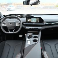 China Changan UNI-V 2022 1.5T Excellent Version Compact Sedan 5-Door Hatchback 138kW 300Nm Gasoline for sale