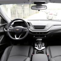 China Chevrolet Menlo 2022 Xinghe Version Electric Compact Car 5 Door 5 Seats 518km Range for sale