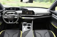 China ChangAn UNI-V 2022 2.0T Leading Edition 5 Door 5 Seat Hatchback SUV 4705mm Length 233HP for sale