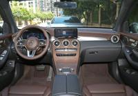 China Mercedes-Benz GLC 260L 4MATIC Luxury 5 Door Medium SUV 2.0T 197HP 9AMT for sale