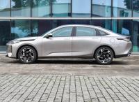 China Changan Yida 2023 1.5T GDI DCT Zungui 4 Door 5 Seat Compact Saloon Car 125kW for sale