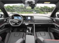 China Hyundai Elantra 2022 240TGDi DCT LUX Compact Sedan 4 Door 5 Seats 1.4T 140HP Gasoline for sale